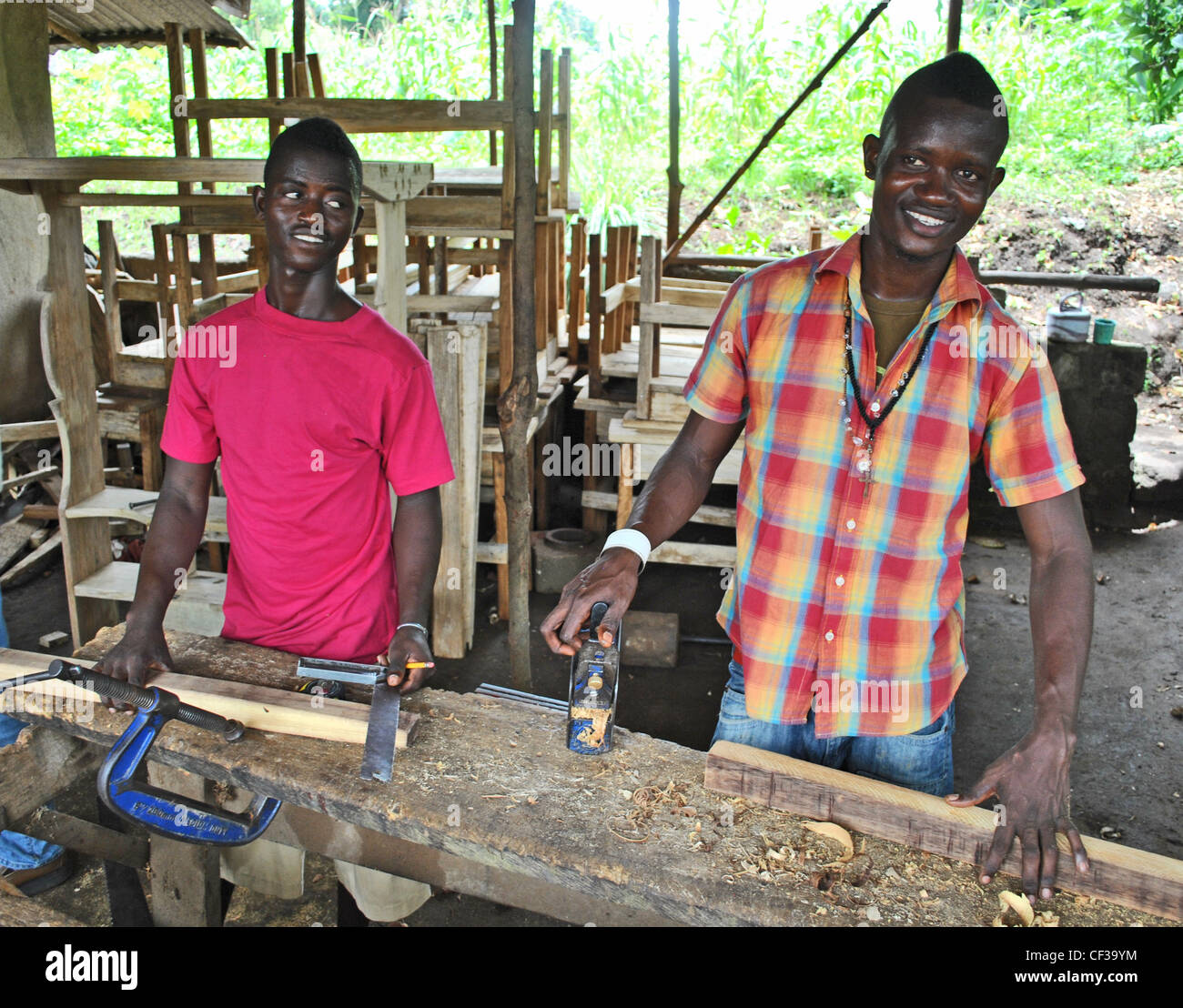 African carpenter workshop hi-res stock photography and images - Alamy
