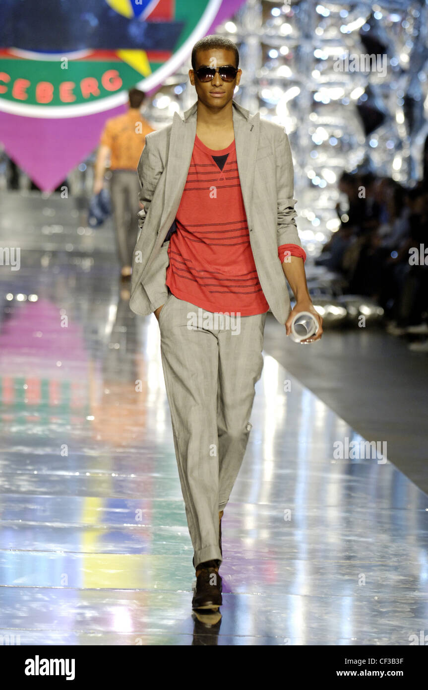 Iceberg Milan Ready to Wear Menswear Spring Summer Male model wearing ...