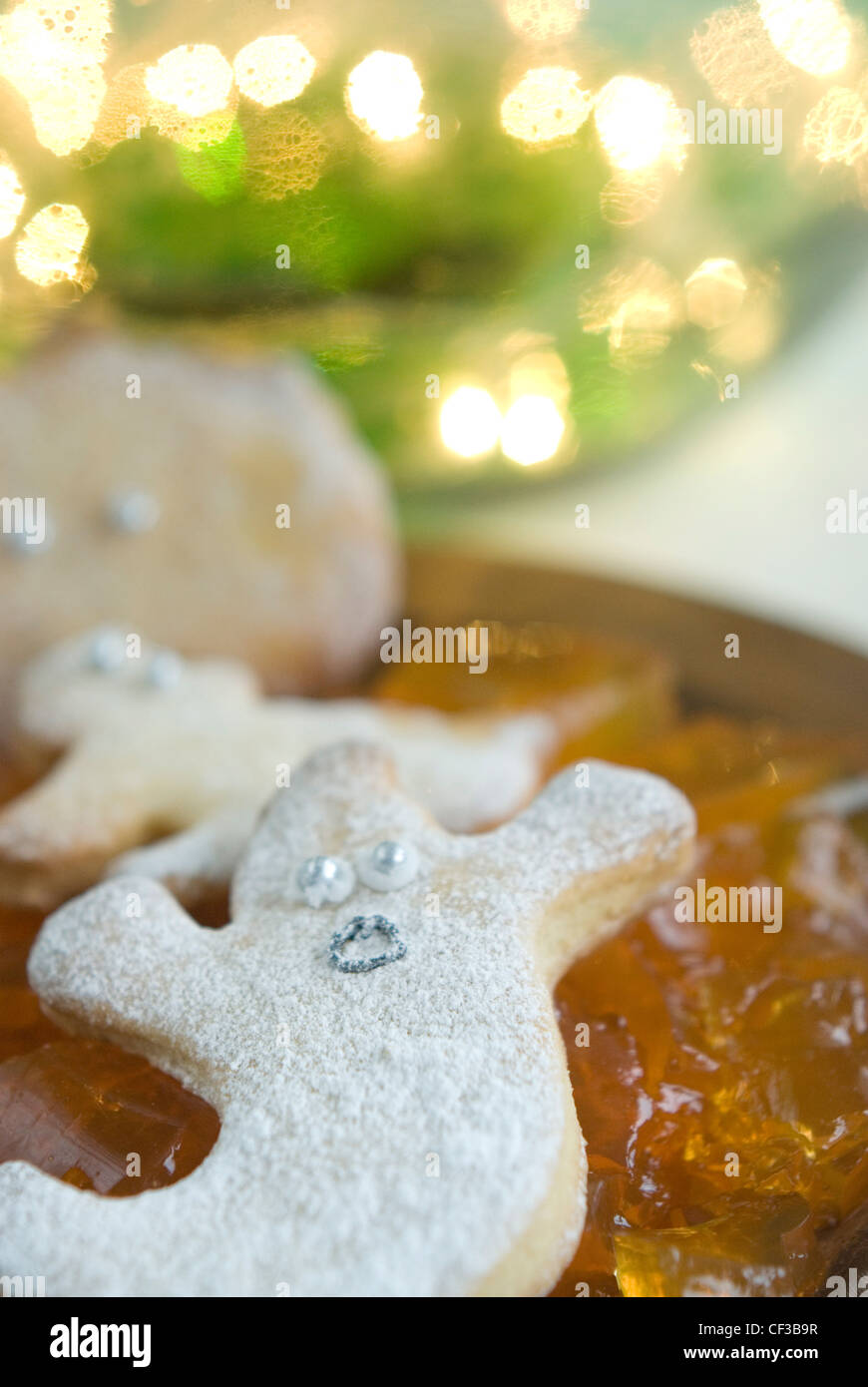 Ghost shaped cookies hi-res stock photography and images - Alamy