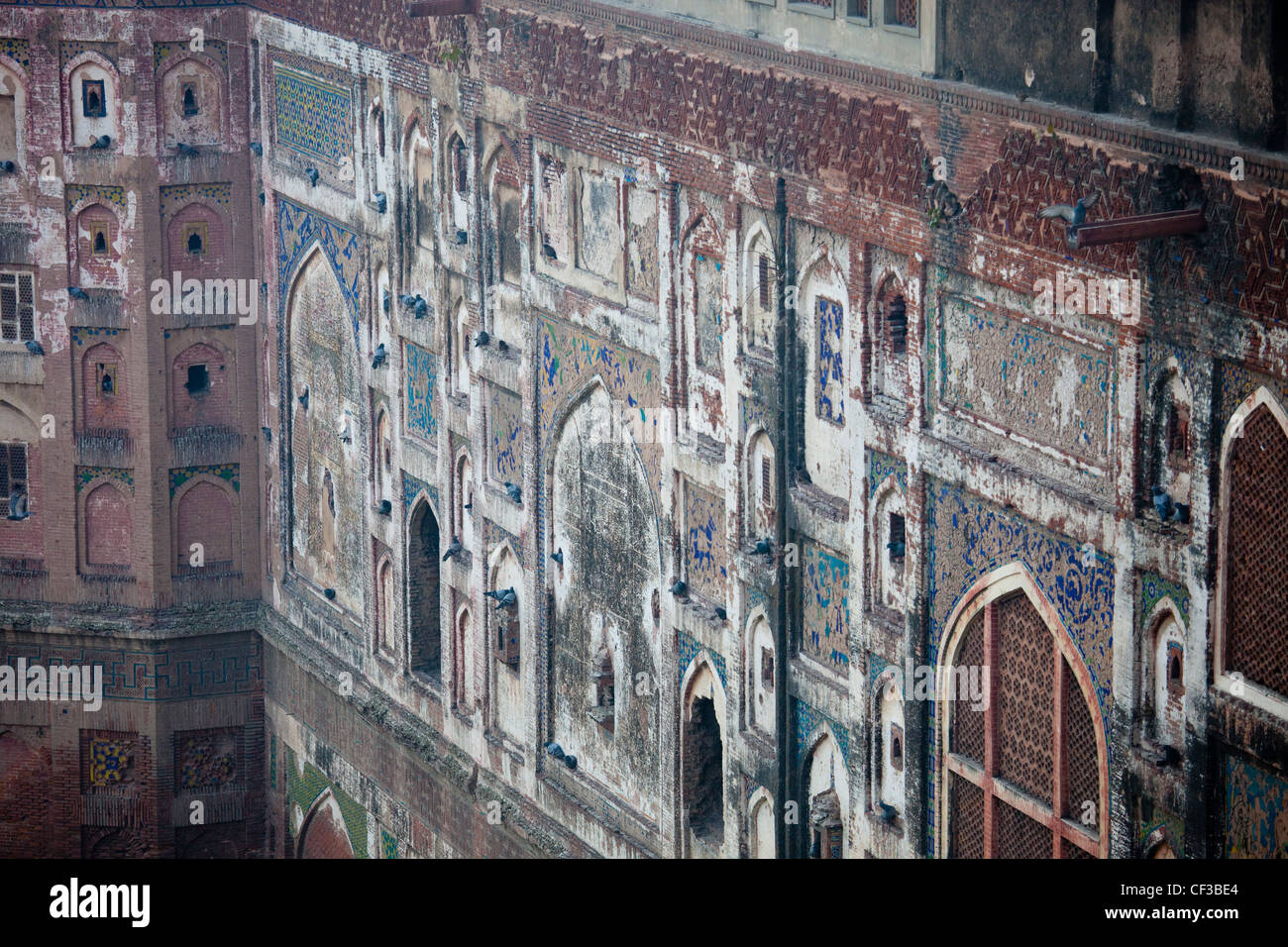 Outside walls of the Lahore Fort, Lahore, Pakistan Stock Photo - Alamy