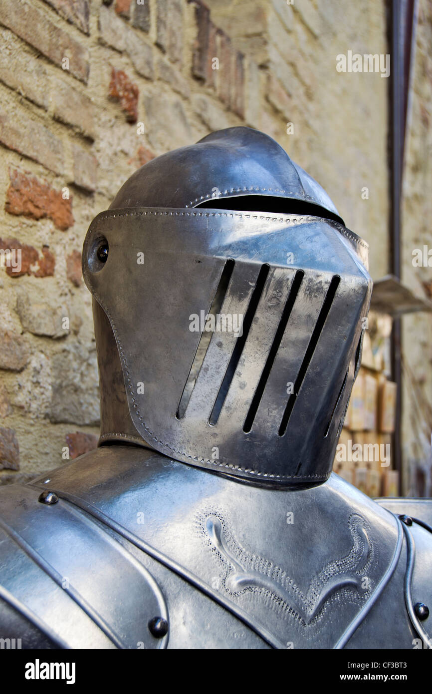 Armor knight hi-res stock photography and images - Alamy