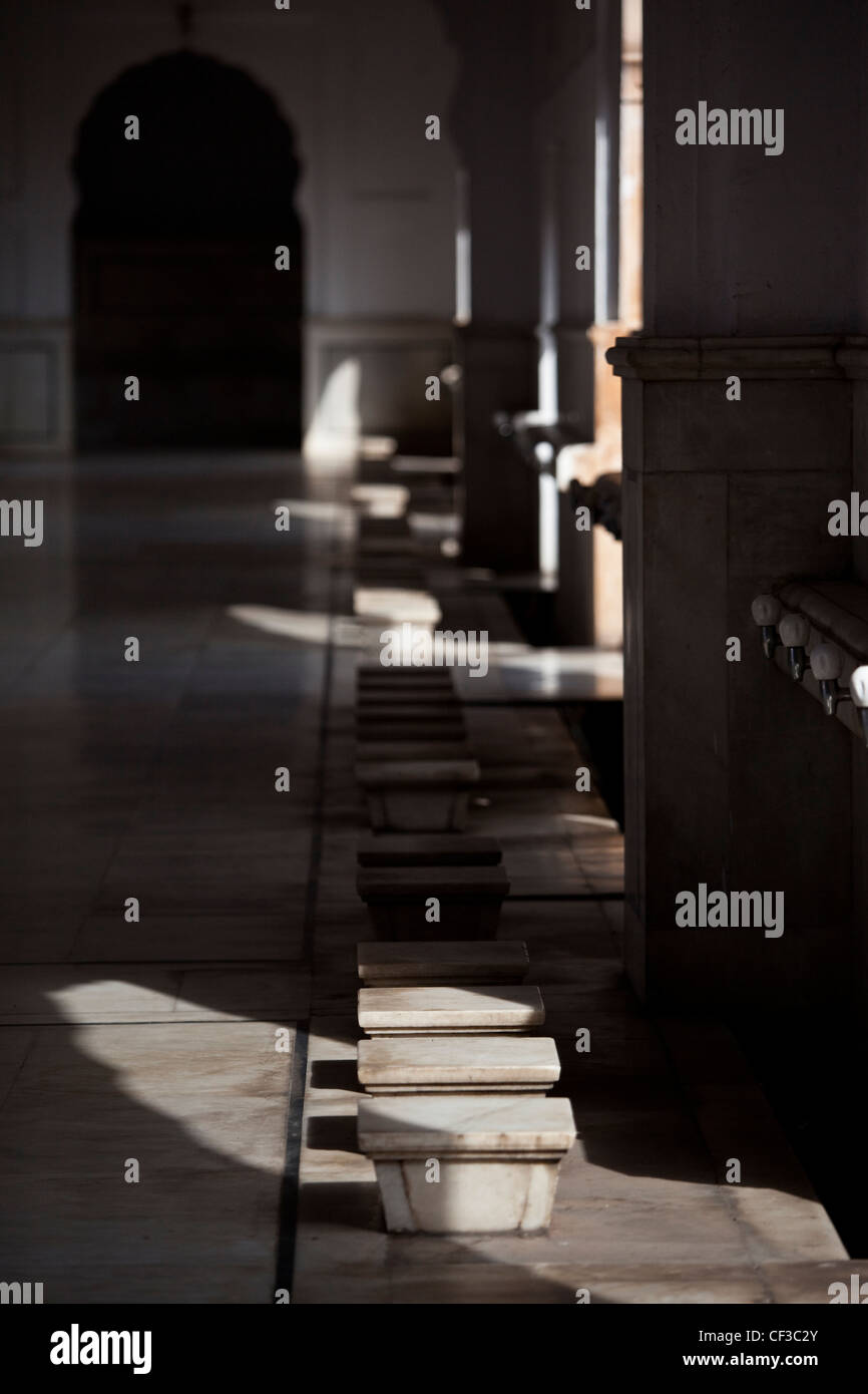 Foot washing hi-res stock photography and images - Alamy