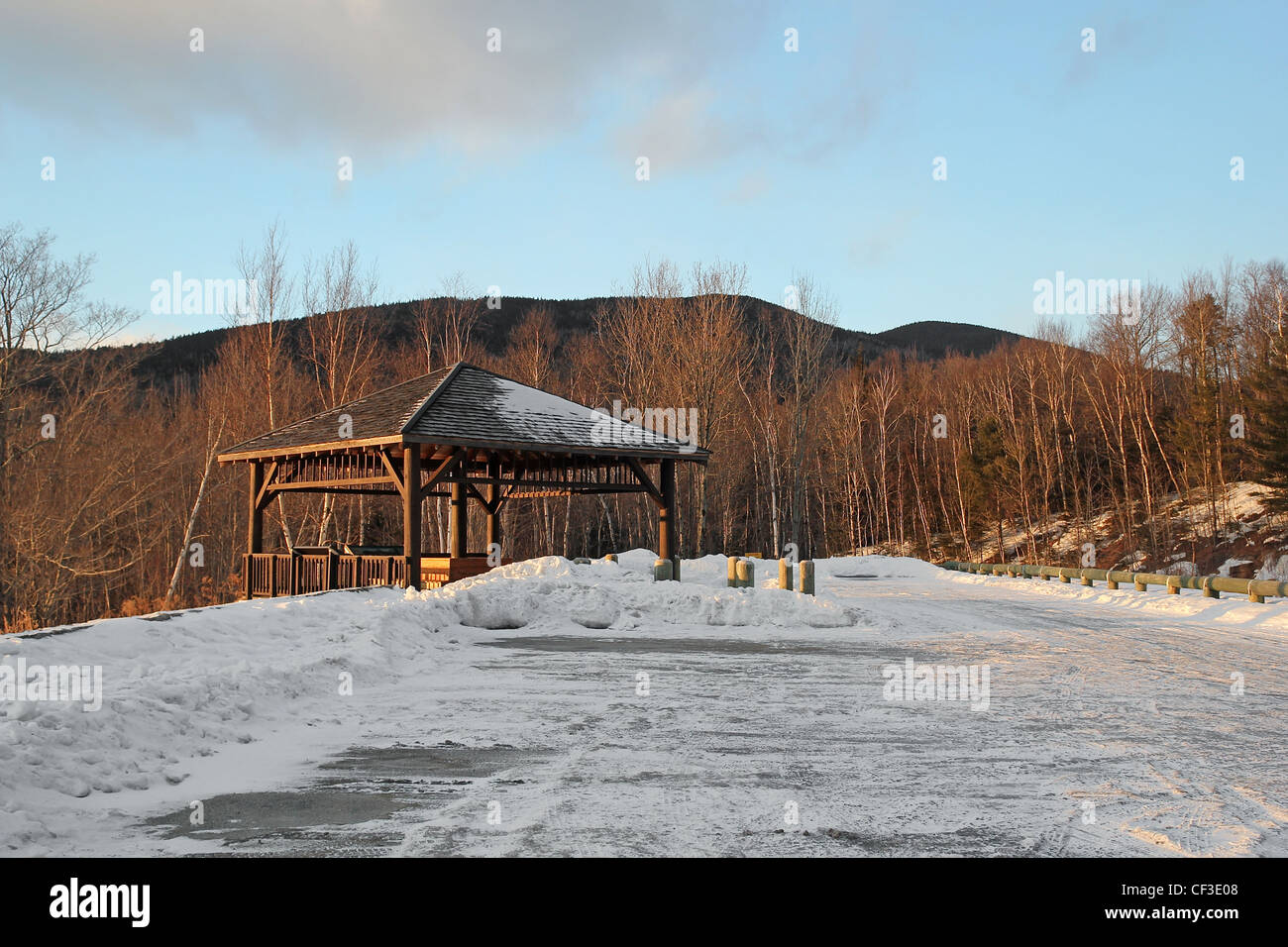 A scenic rest stop in winter along the Kancamagus Highway, in New ...