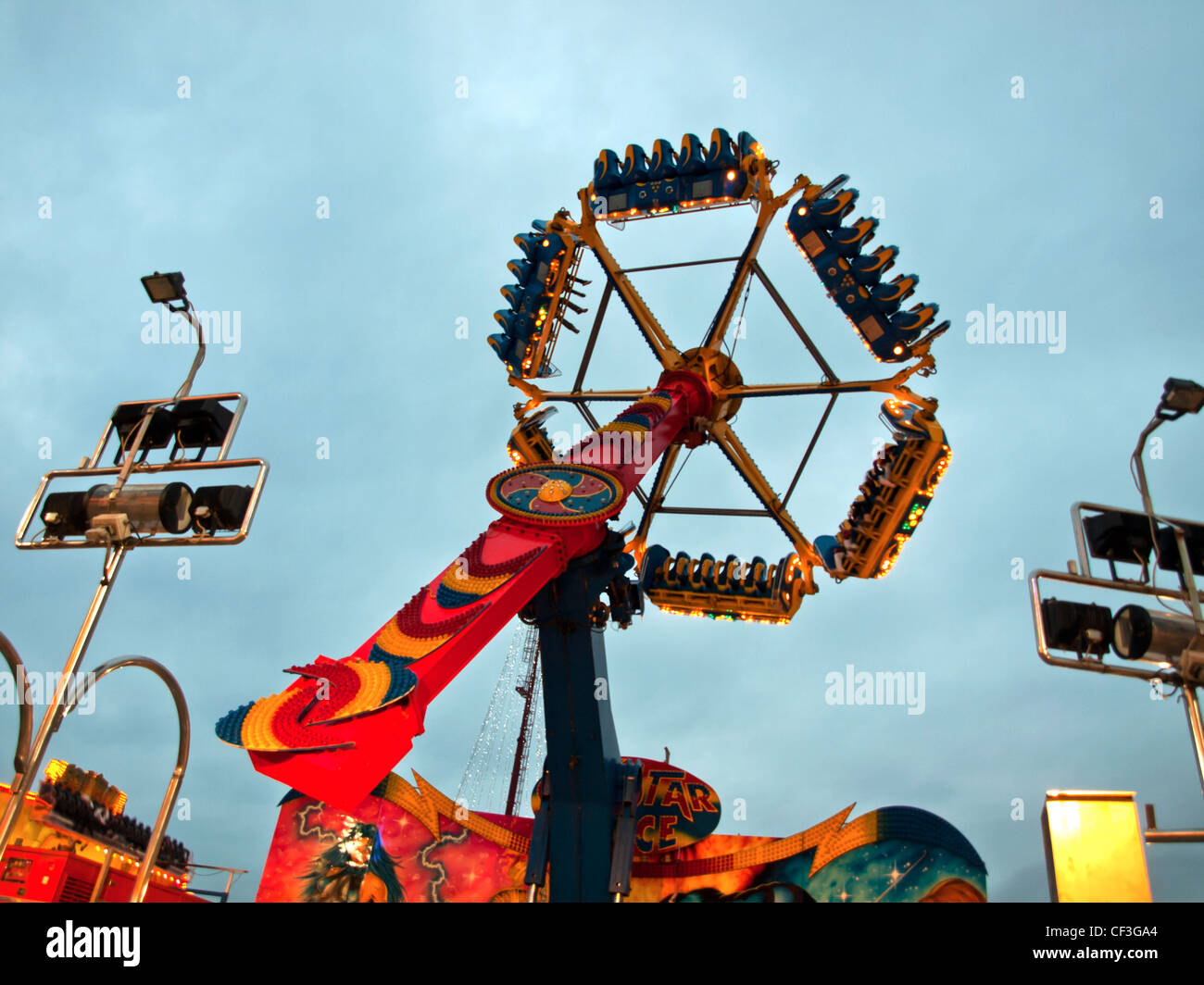 amusement park rides Stock Photo - Alamy