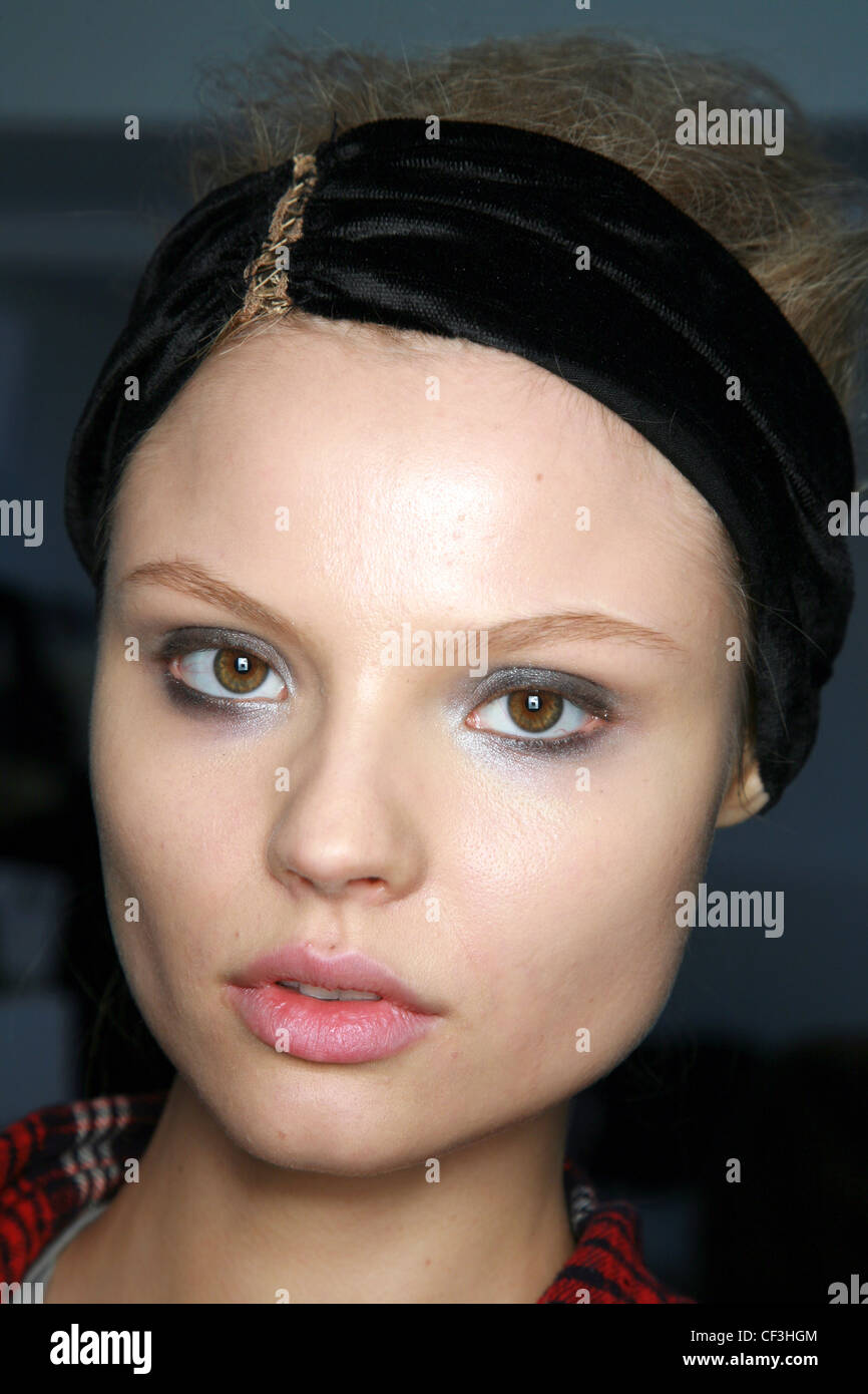 Fendi Backstage Milan Ready to Wear Autumn Winter Model fair hair and ...