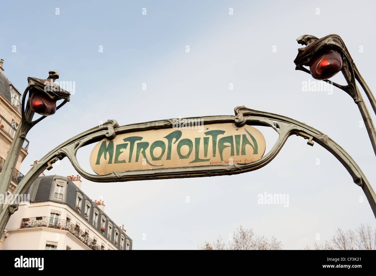 Paris metro art deco sign hi-res stock photography and images - Alamy