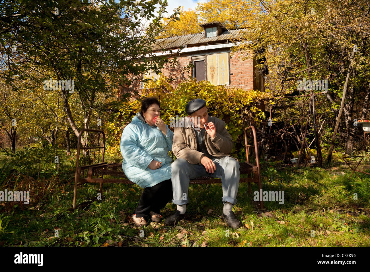 Middleaged couple bed hi-res stock photography and images - Alamy
