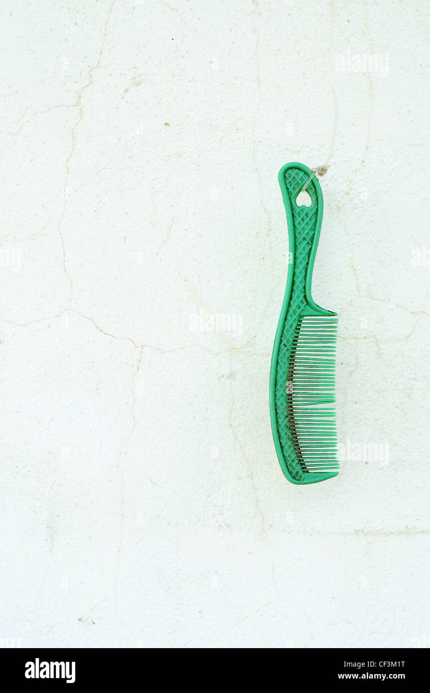 Colouring comb hi-res stock photography and images - Alamy