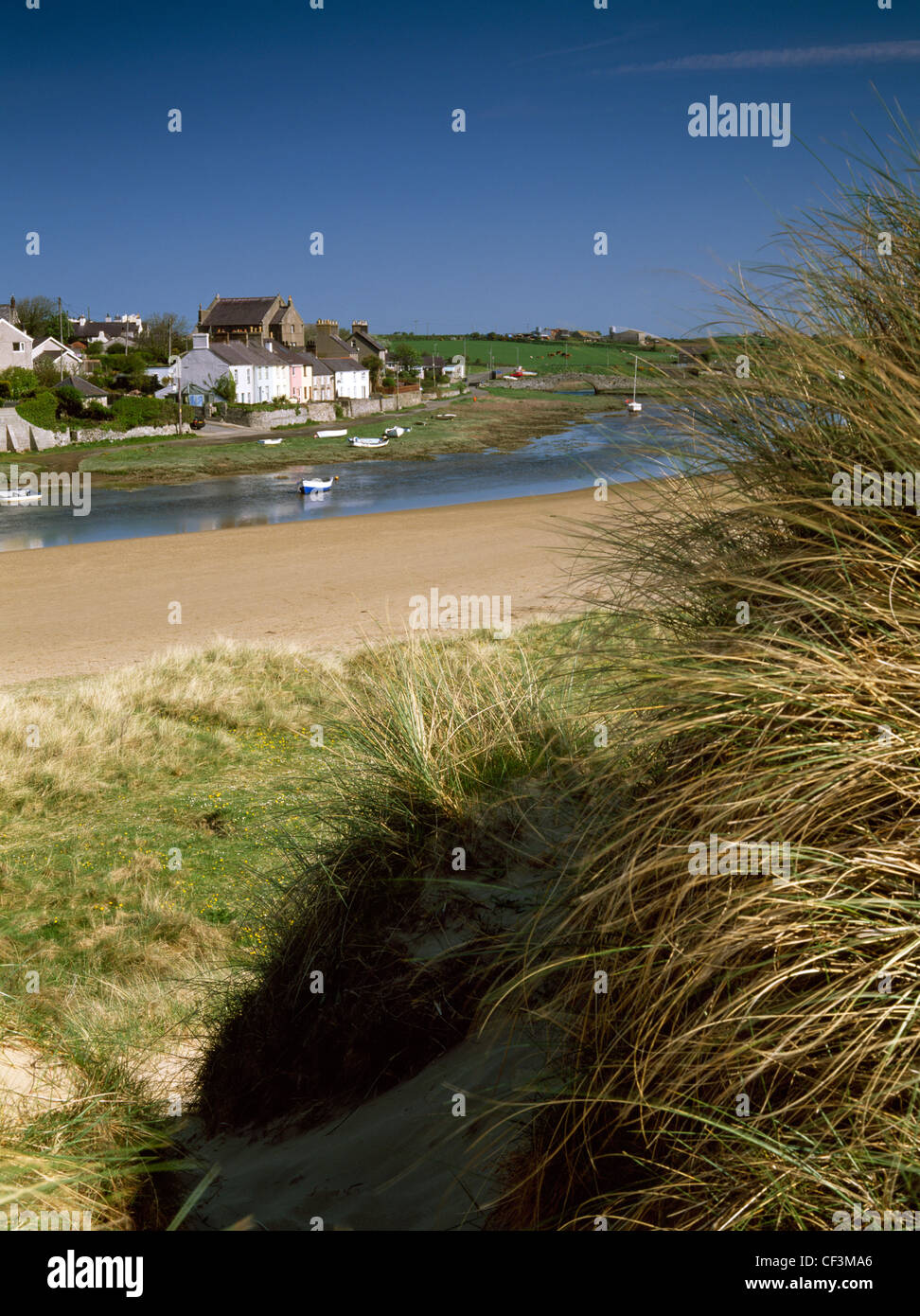 Aberffraw village, the River Ffraw and stone-arched Hen Bont bridge ...