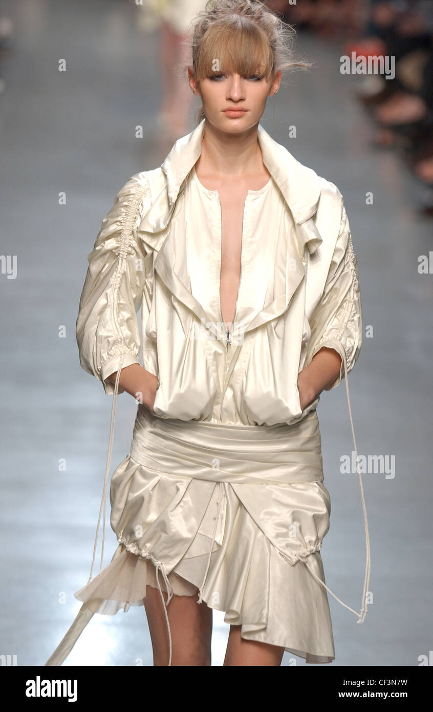 Martine sitbon paris ready wear hi-res stock photography and images - Alamy