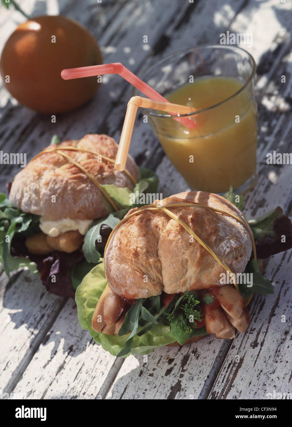 Rubber band sandwich small hi-res stock photography and images - Alamy