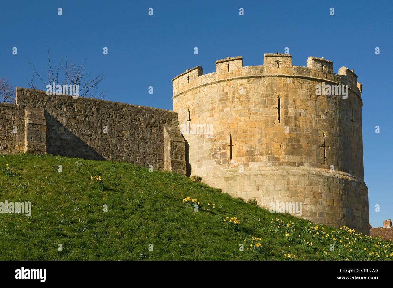 Robin Hood Tower, part of the York city walls Walls between Monk Bar ...
