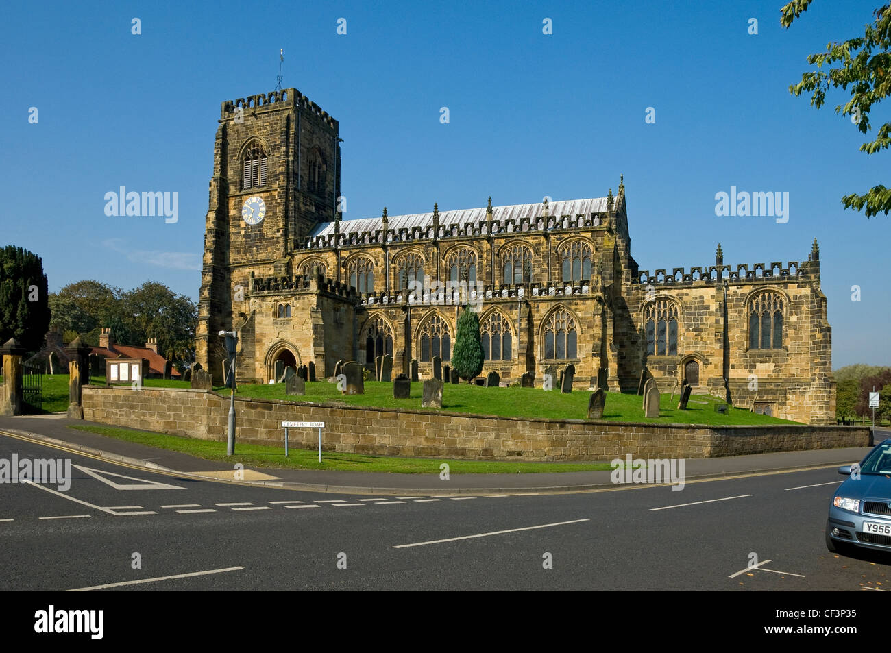 The 15th century St Mary's Church in Thirsk Stock Photo - Alamy