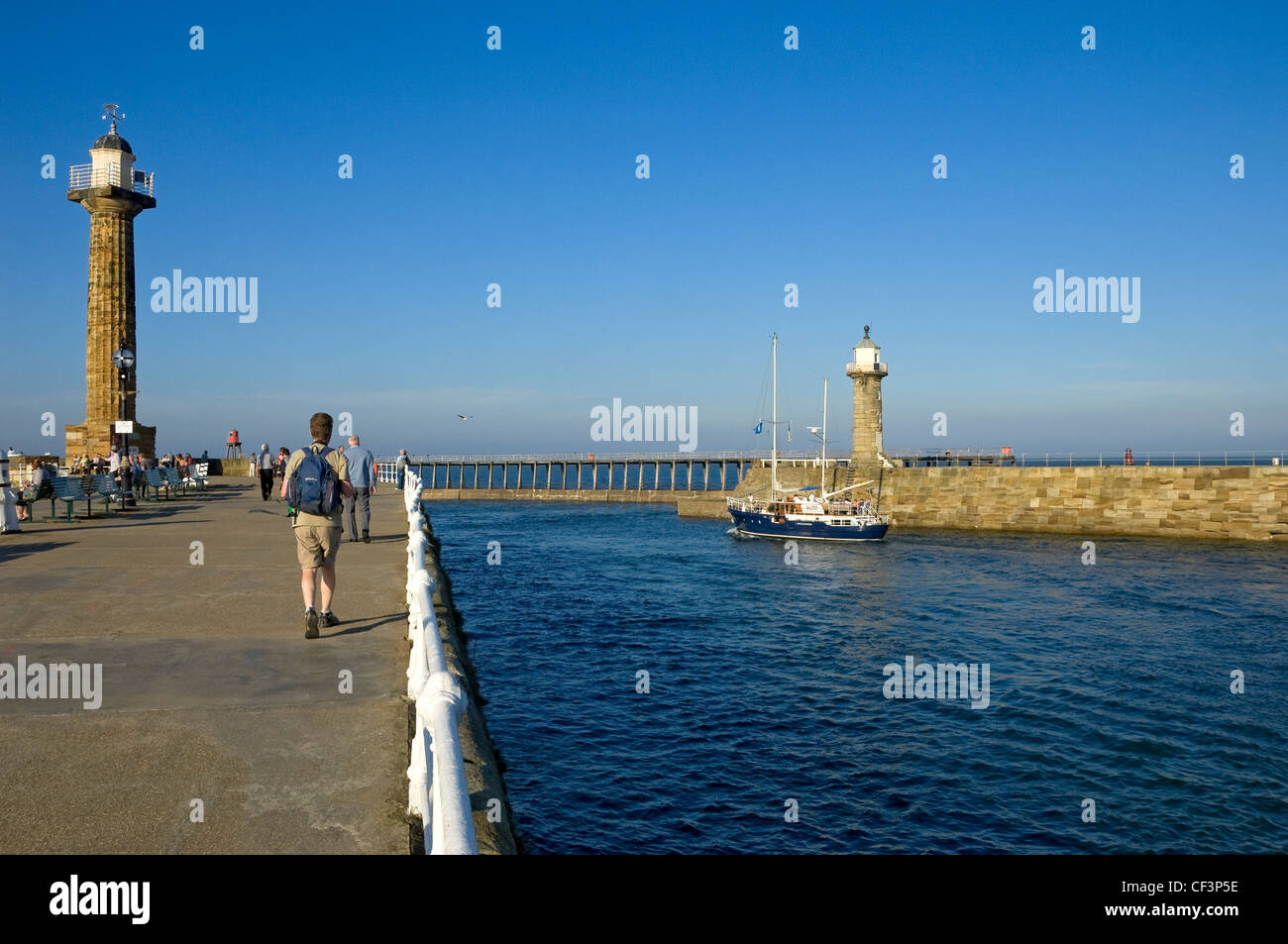 Whitby harbour lighthouses High Resolution Stock Photography and Images ...