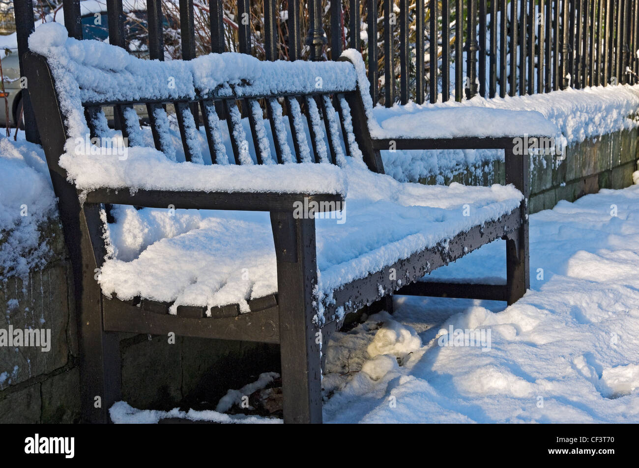 Bench seat covered snow cover hi-res stock photography and images - Alamy