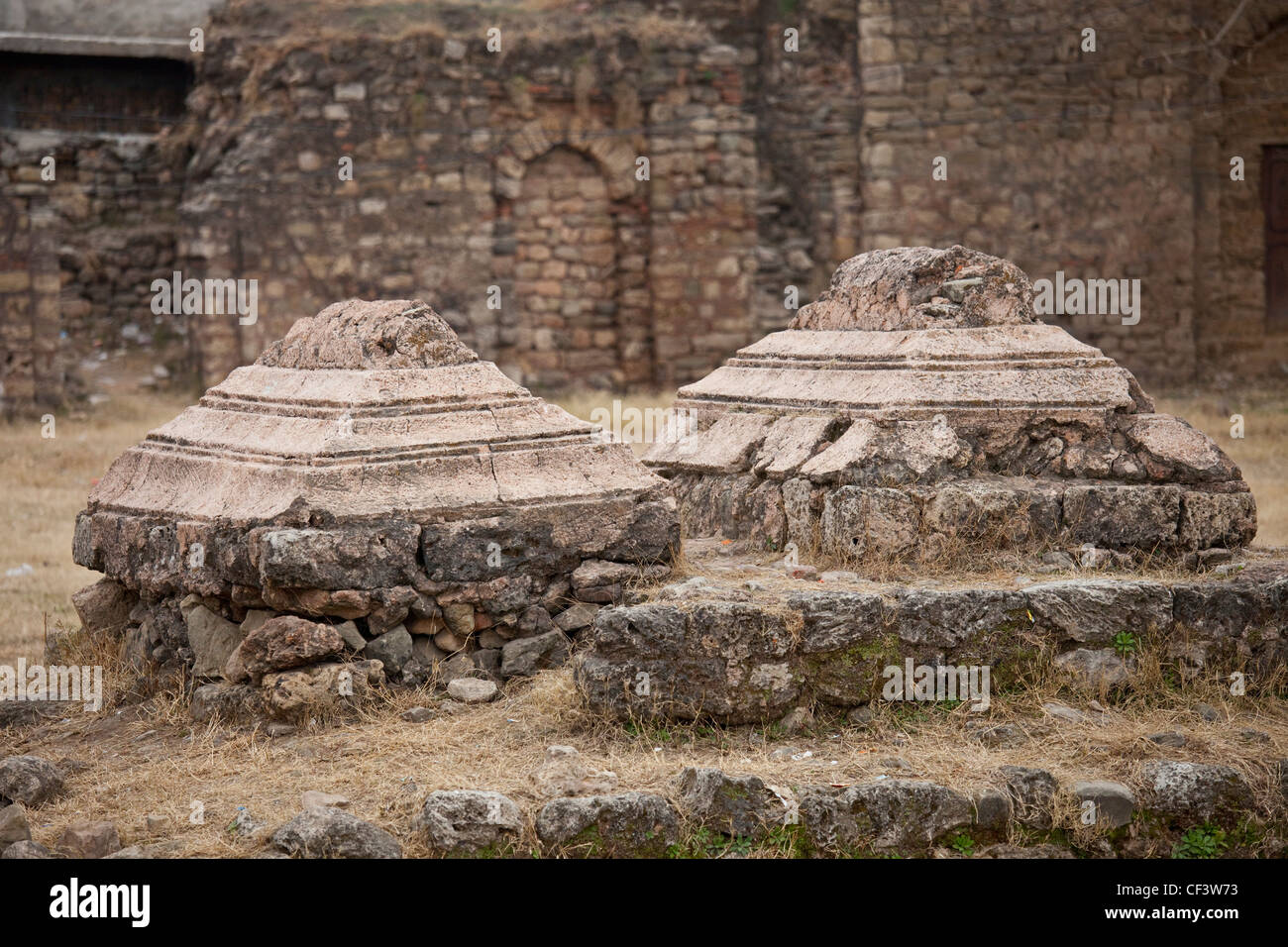 Graves inside Rawat Fort, Pothohar, outside Islamabad, Pakistan Stock ...