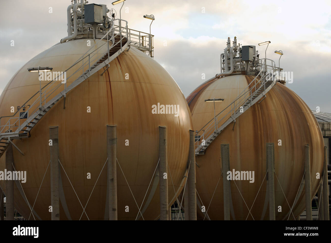 Oil storage tanks Stock Photo - Alamy