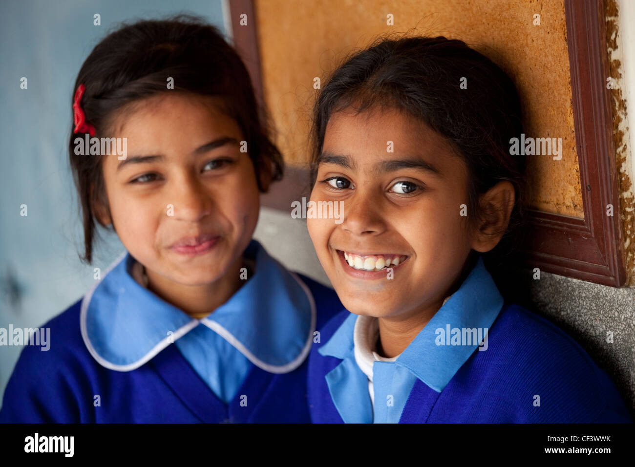 Pakistan pakistani children girl hi-res stock photography and images ...