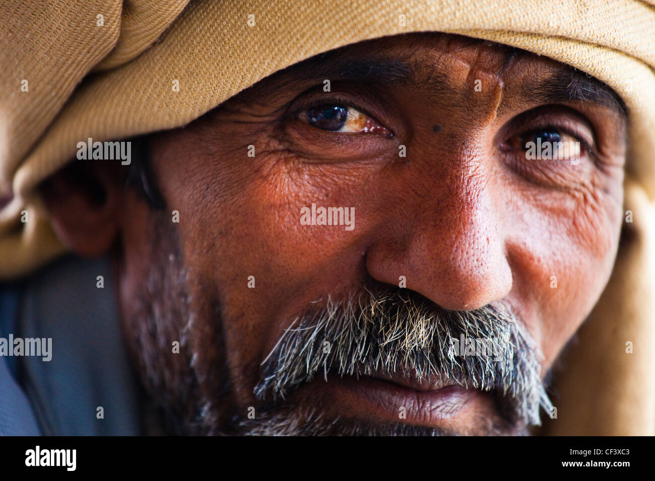 Muslim man in Islamabad, Pakistan Stock Photo - Alamy