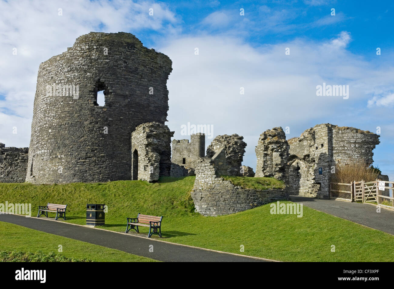 Ruins of Aberystwyth Castle built in 1277 by King Edward I Stock Photo ...