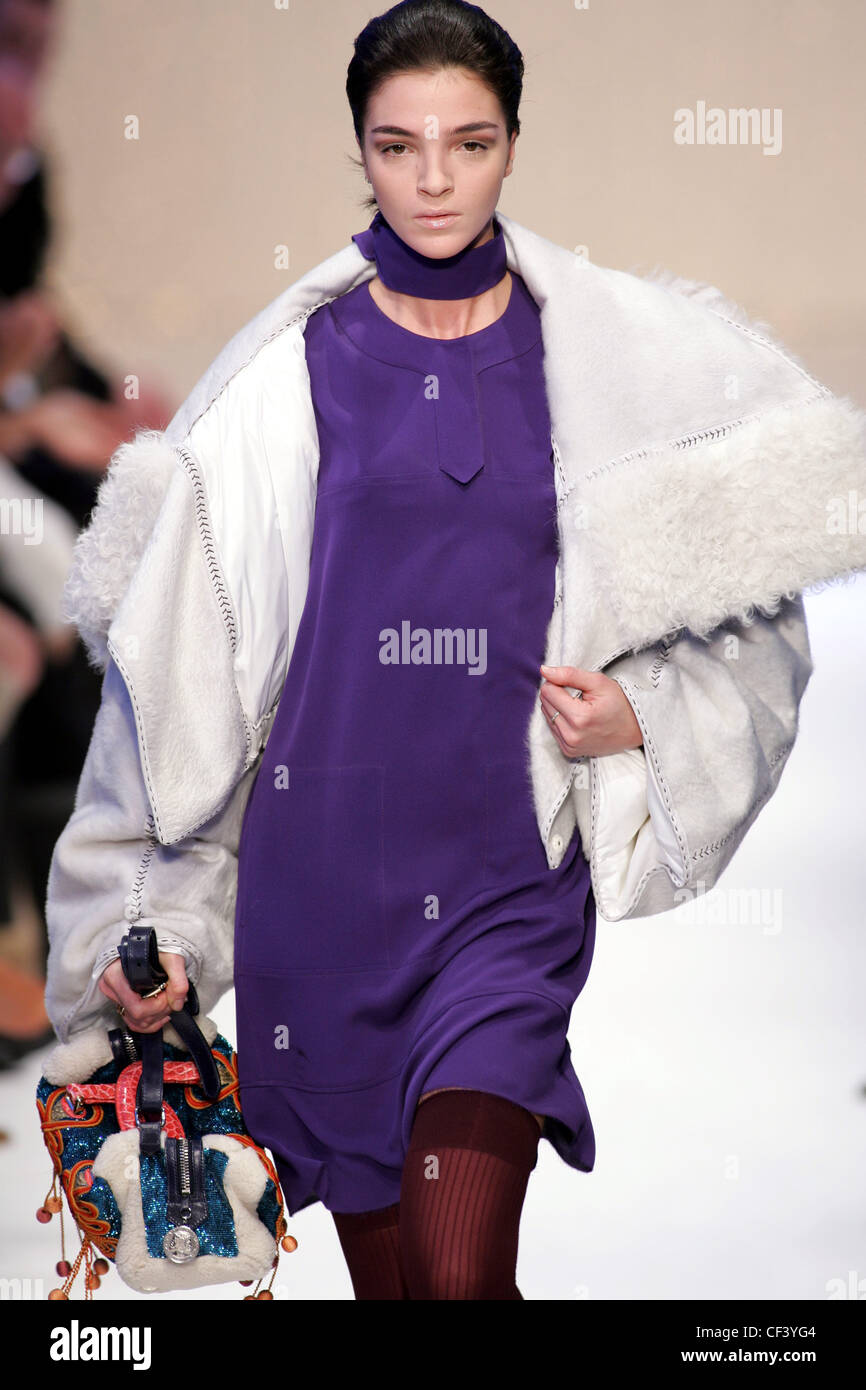 Fendi Milan Ready to Wear Autumn Winter Italian model Maria Carla ...