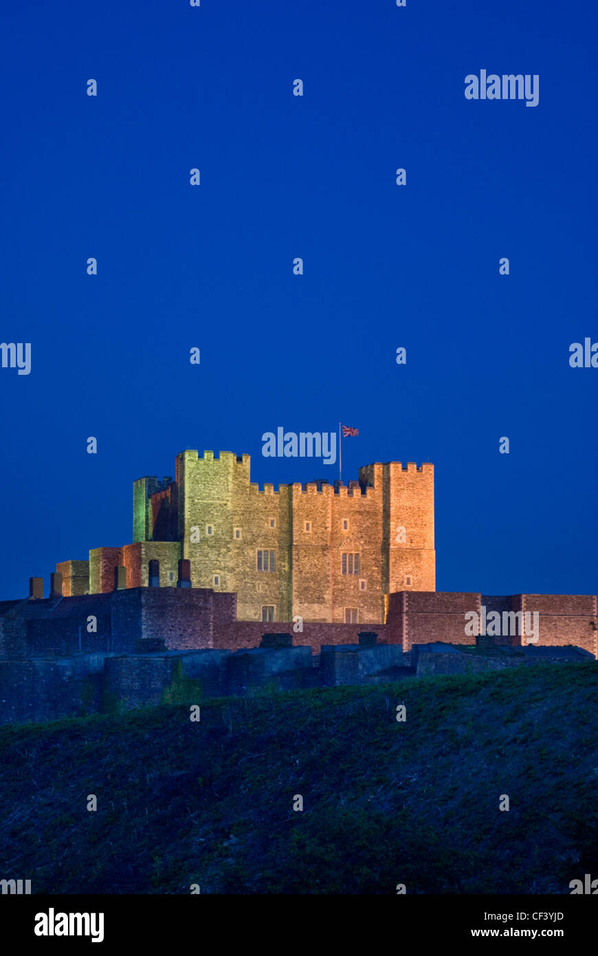 A view of the keep of Dover castle at night Stock Photo - Alamy