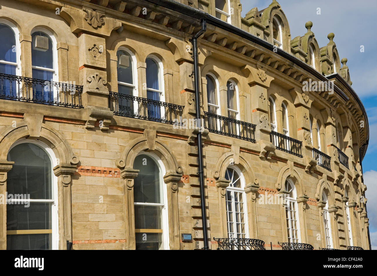 Detail of the Victorian architecture on Cambridge Crescent Stock Photo ...