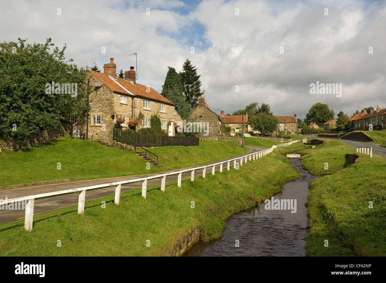 Hutton le hole bridge hi-res stock photography and images - Alamy