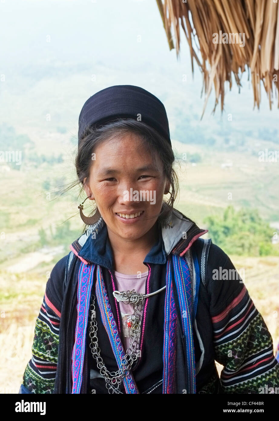 Traditional black hmong costumes hi-res stock photography and images ...