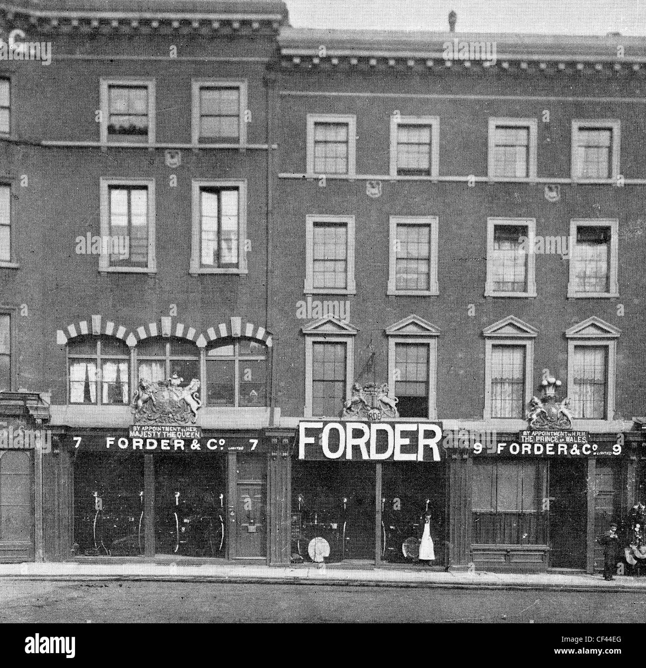 Upper st martins lane hi-res stock photography and images - Alamy