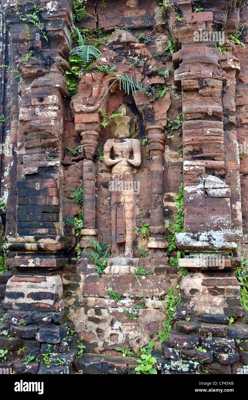 Hindu temple ruins, Cham civilization, My Son, Vietnam Stock Photo - Alamy