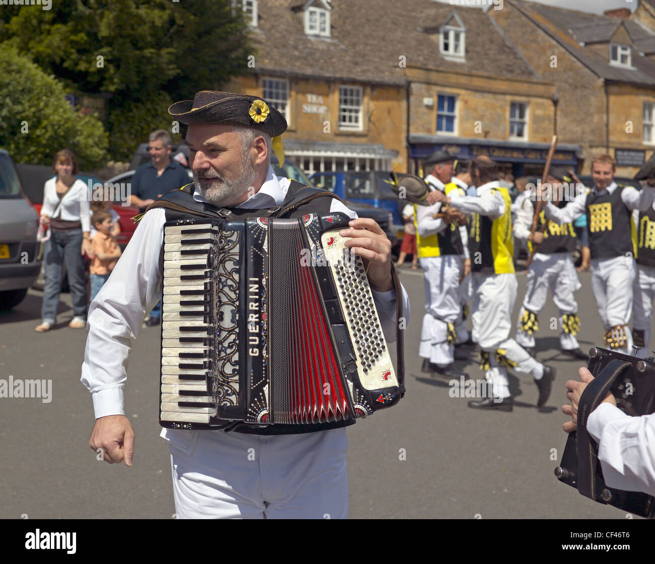 Musican hi-res stock photography and images - Alamy