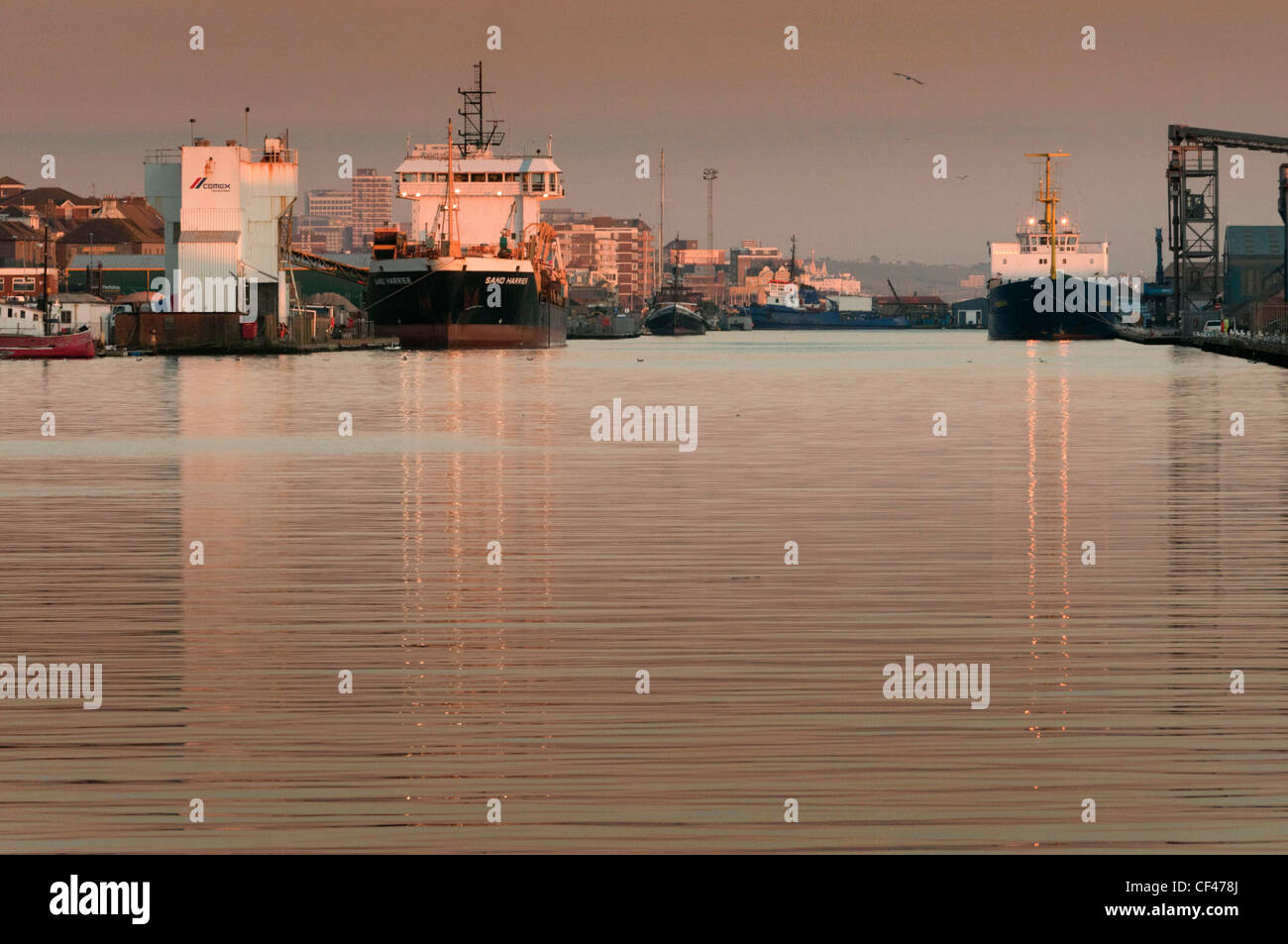 Shoreham harbour ships hi-res stock photography and images - Alamy