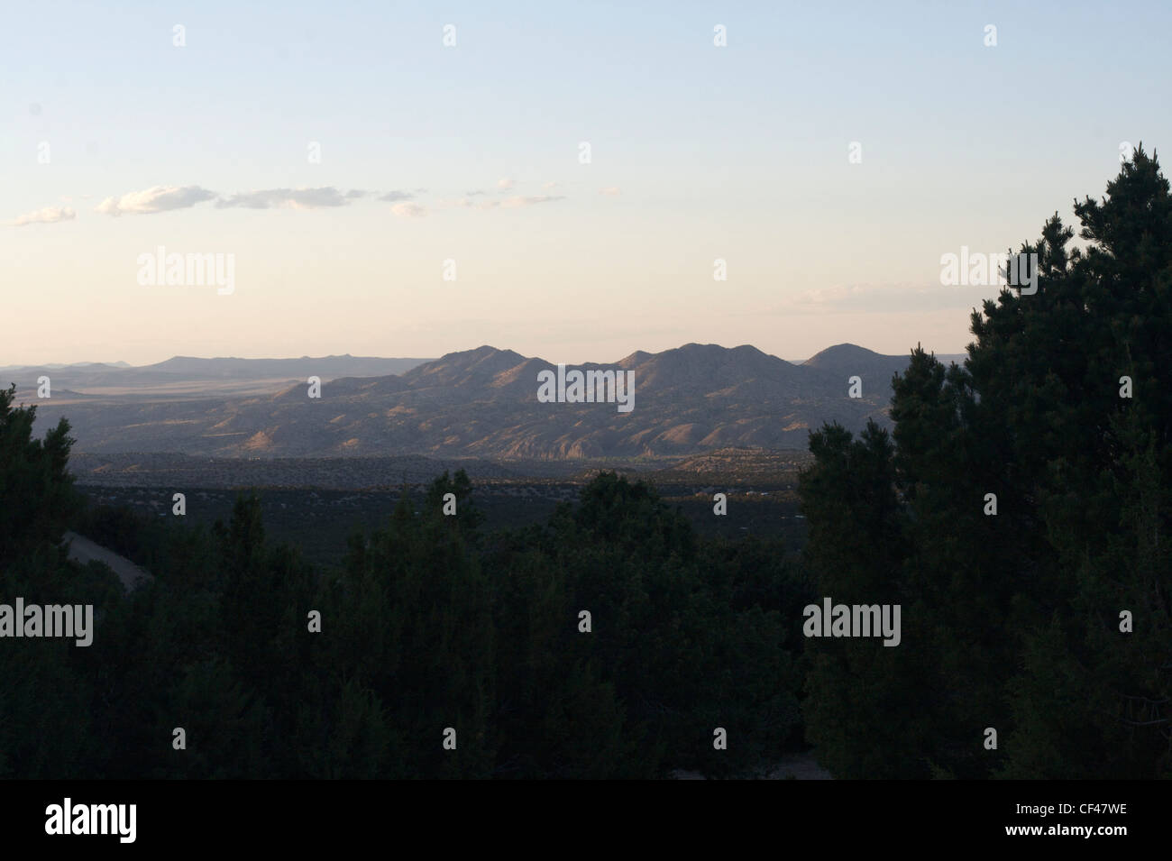 Sangre de christo mountains santa fe hi-res stock photography and ...