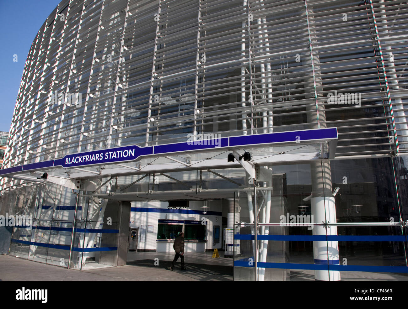 New Blackfriars rail and tube station, London Stock Photo - Alamy