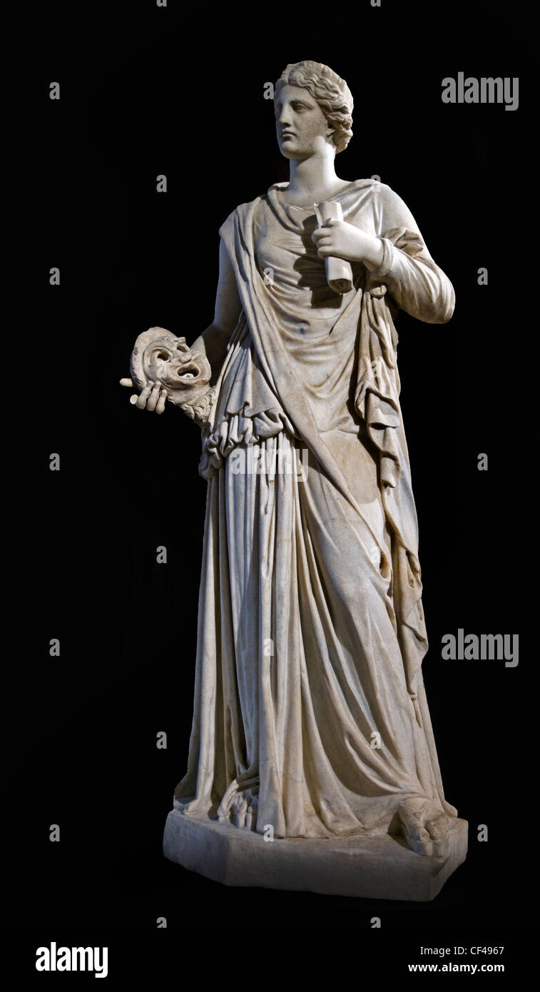 Ancient roman woman statue hi-res stock photography and images - Alamy