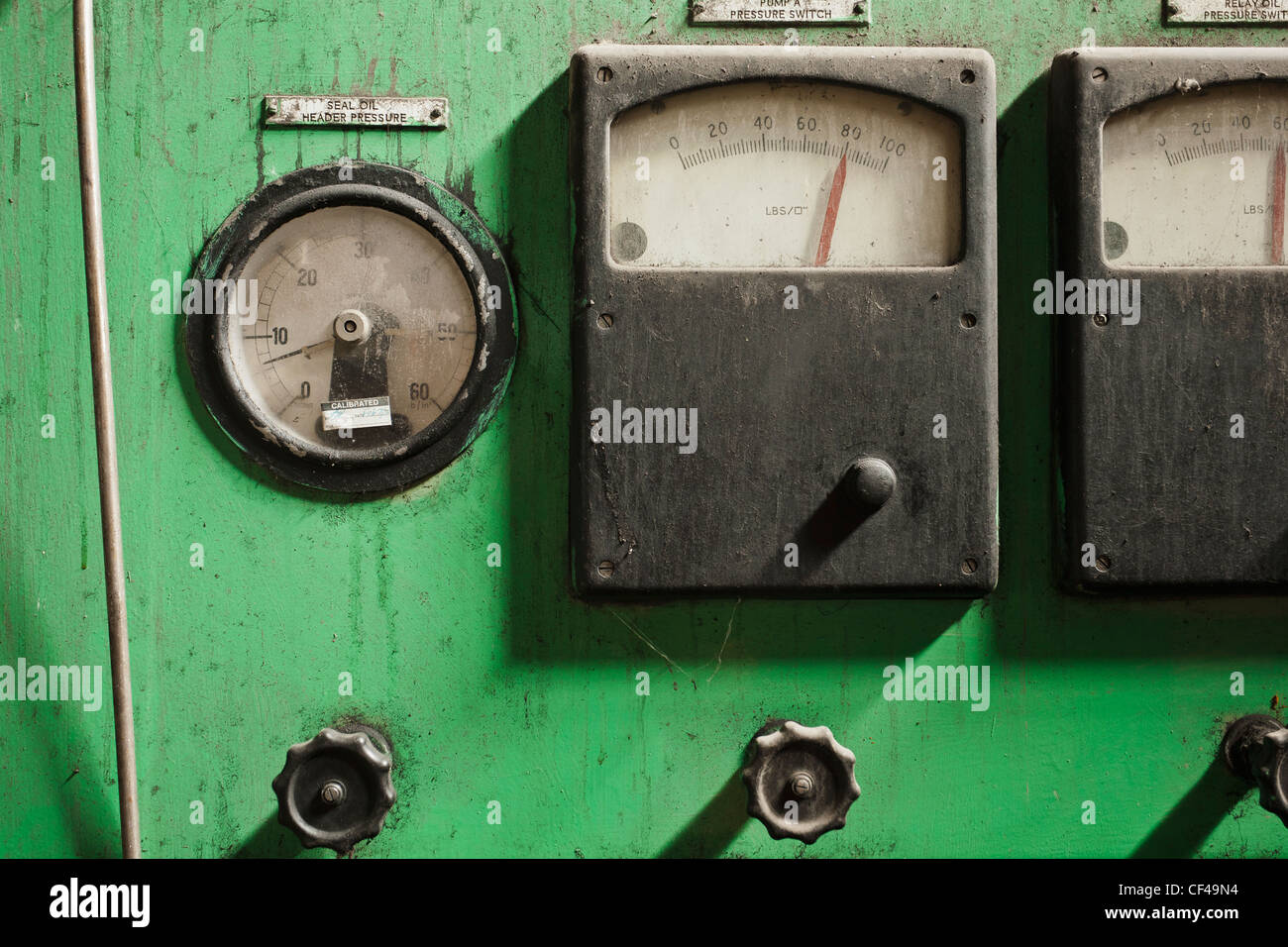 Control dials hi-res stock photography and images - Alamy