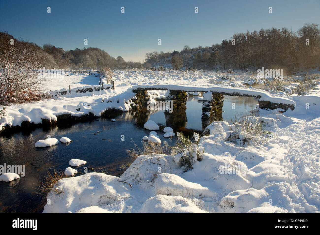 Uk Bridge Countryside Frosty High Resolution Stock Photography and ...