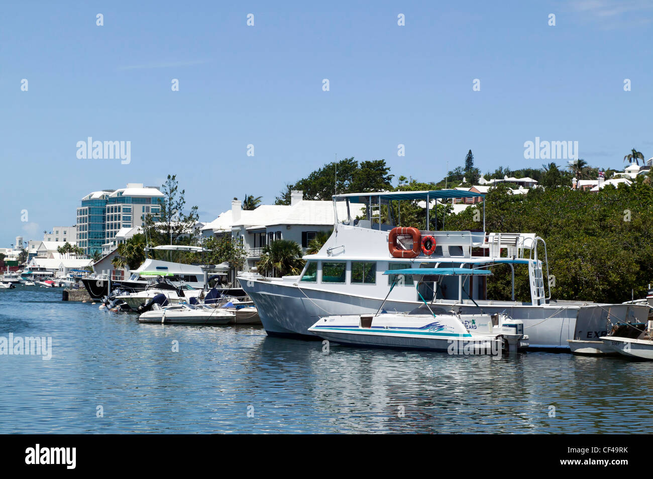 Bermuda marina boats hi-res stock photography and images - Alamy