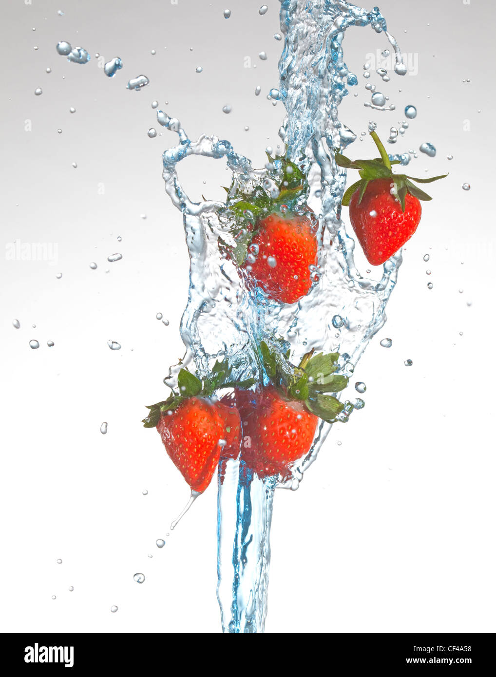 Blue water splash vertical hi-res stock photography and images - Alamy