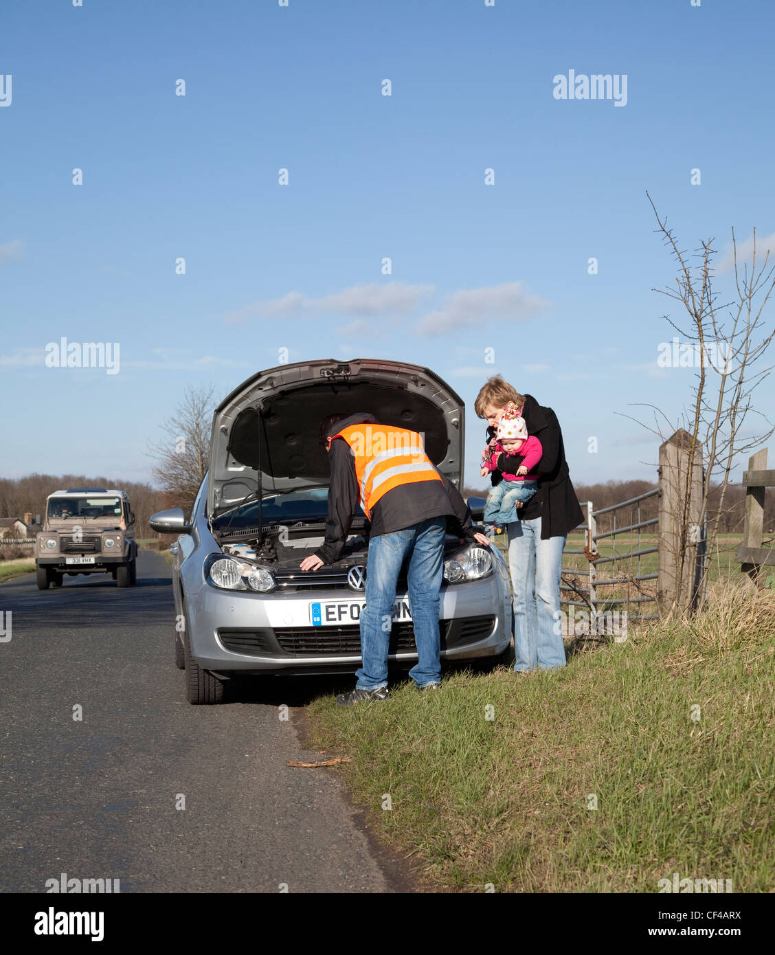 Roadside assistance hi-res stock photography and images - Alamy