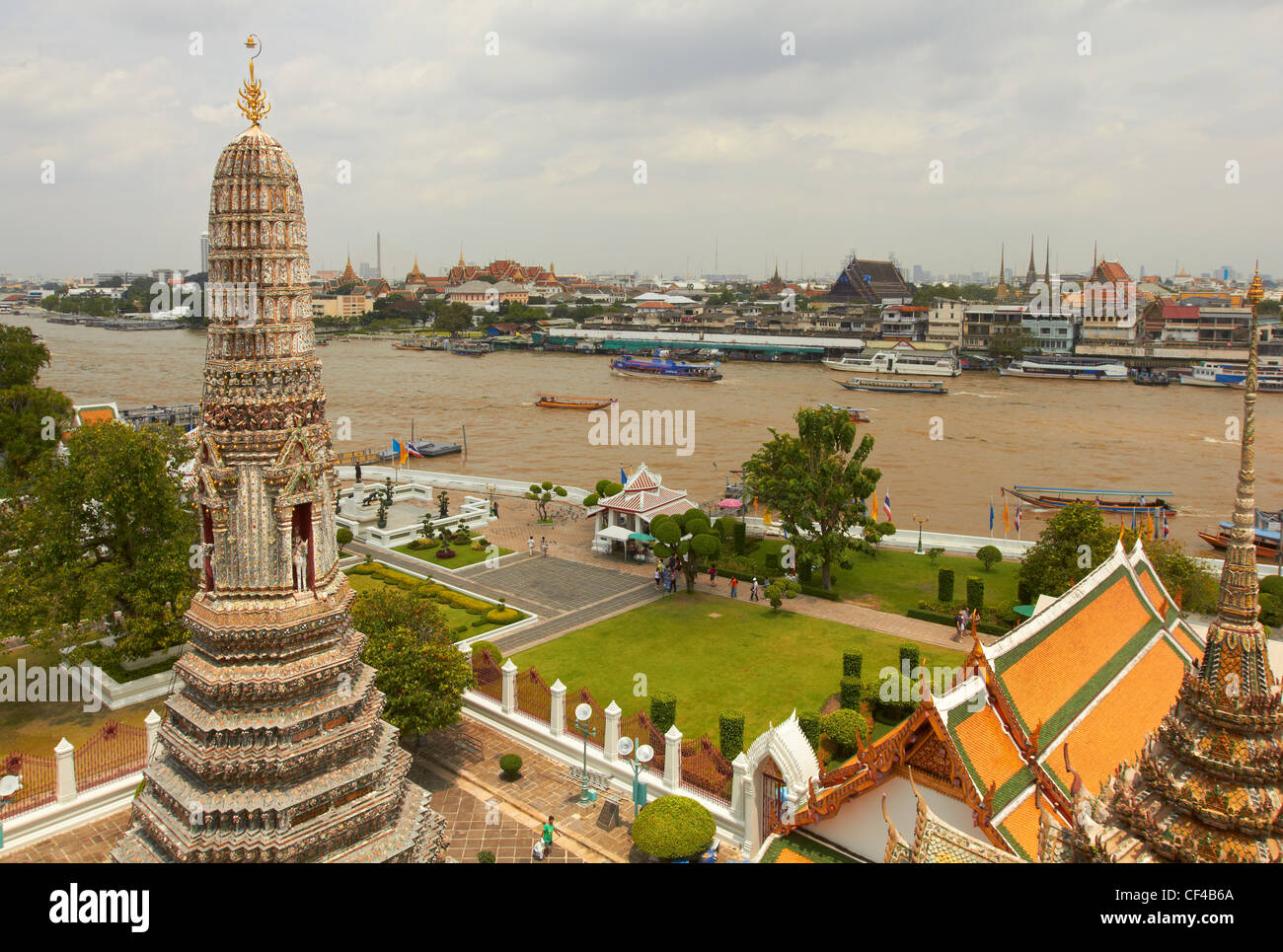 Bangkok flood temple hi-res stock photography and images - Alamy
