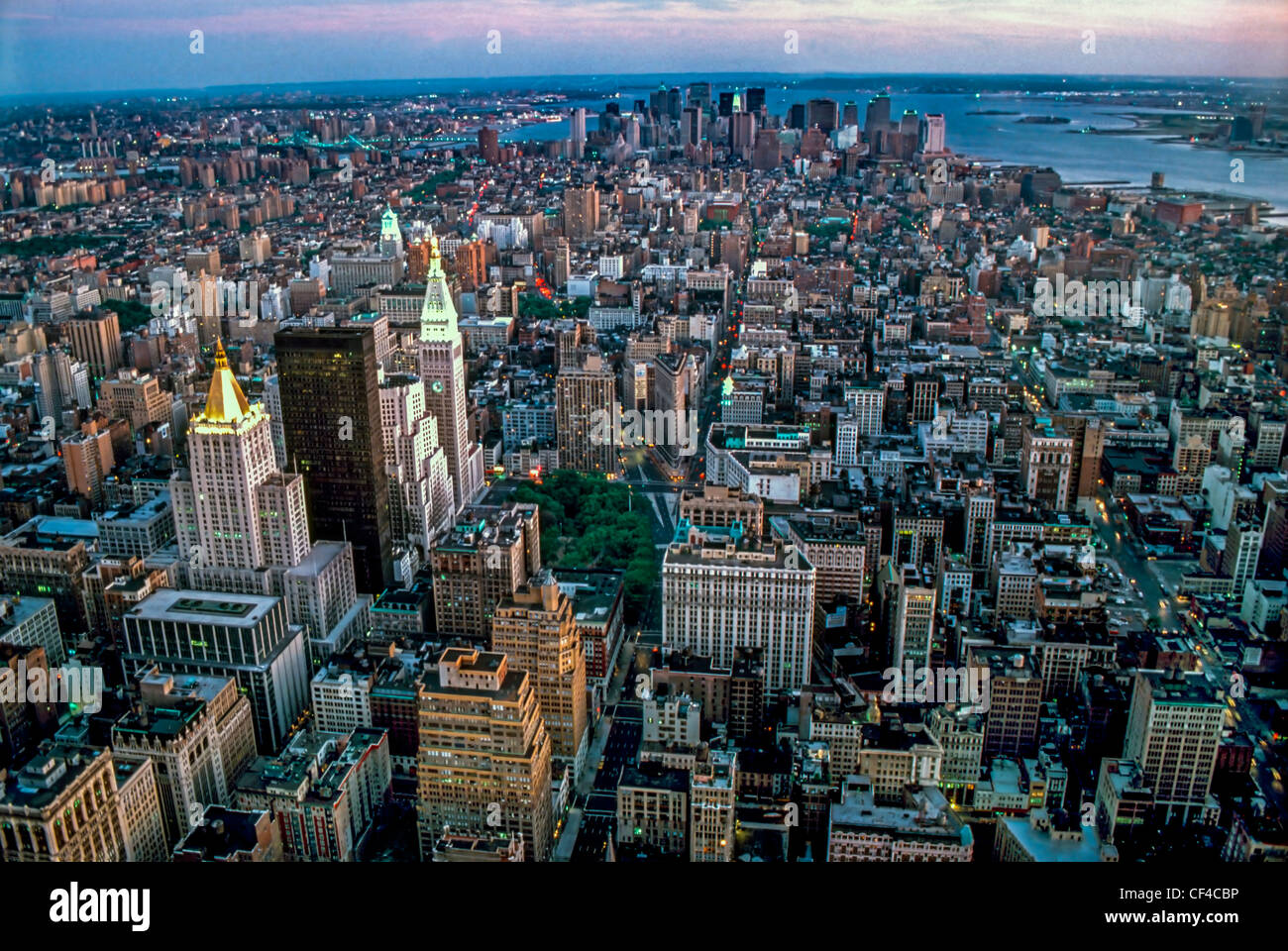 Buildings city scapes skylines us cities hi-res stock photography and ...