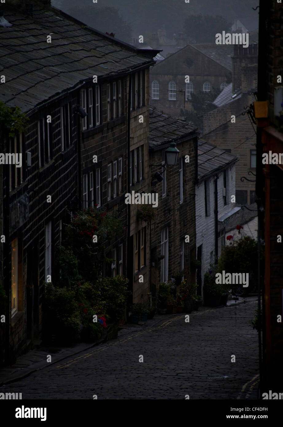 Haworth high street hi-res stock photography and images - Alamy