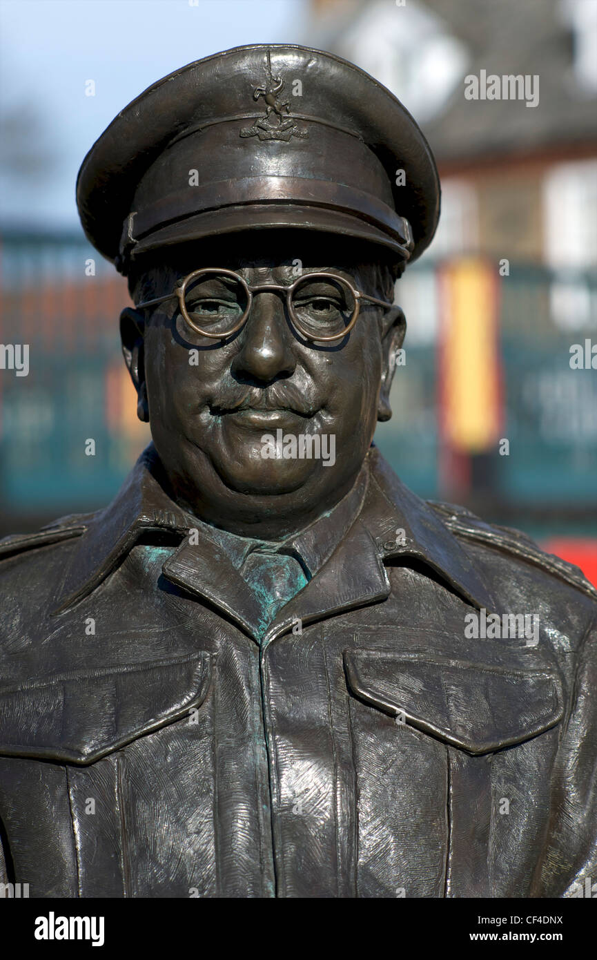 Bronze statue dads army tv hi-res stock photography and images - Alamy