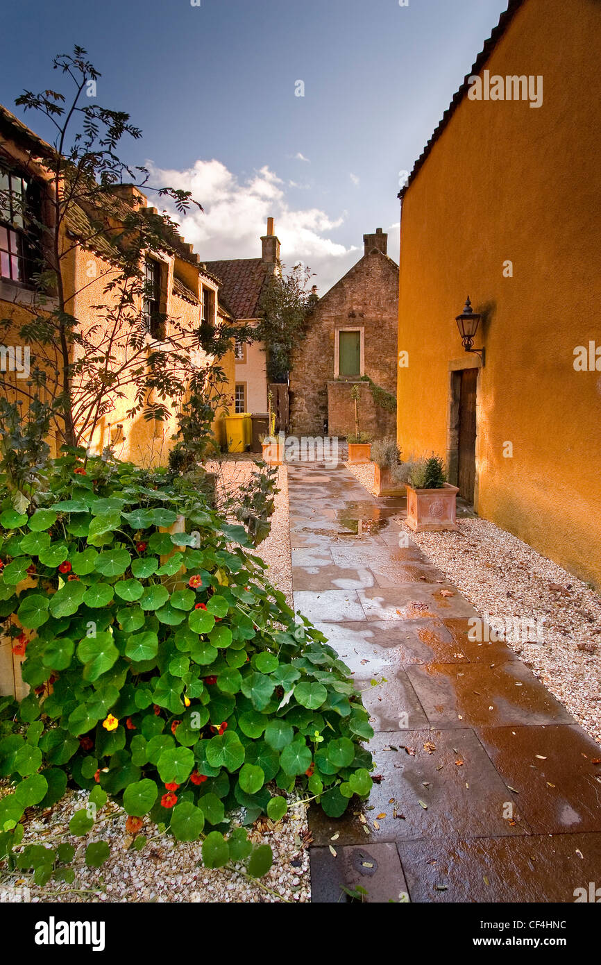 Royal burgh of culross hi-res stock photography and images - Alamy