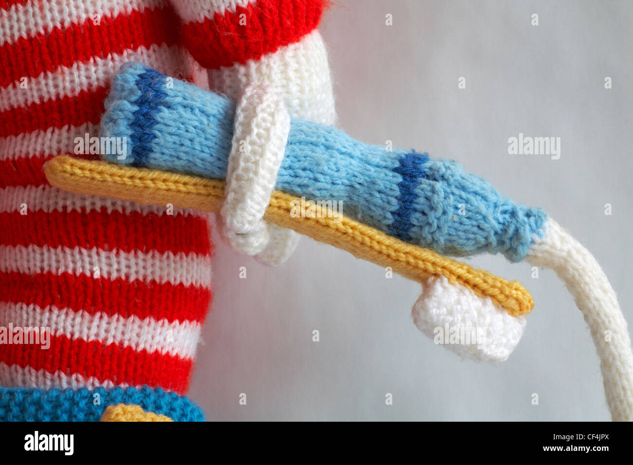 Tube of toothpaste hi-res stock photography and images - Alamy