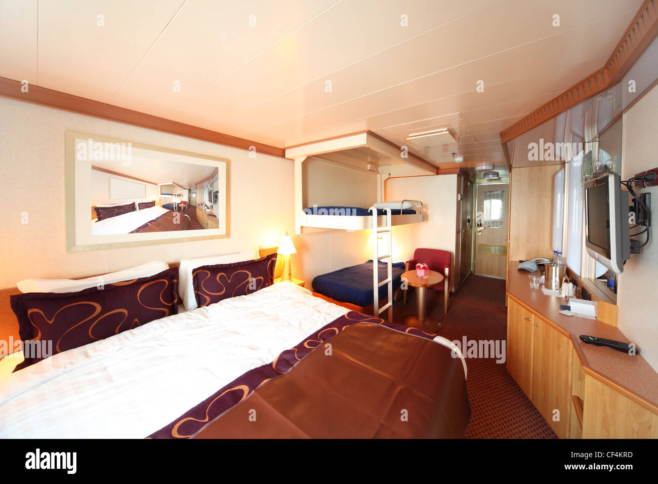 Ship cabin hi-res stock photography and images - Alamy