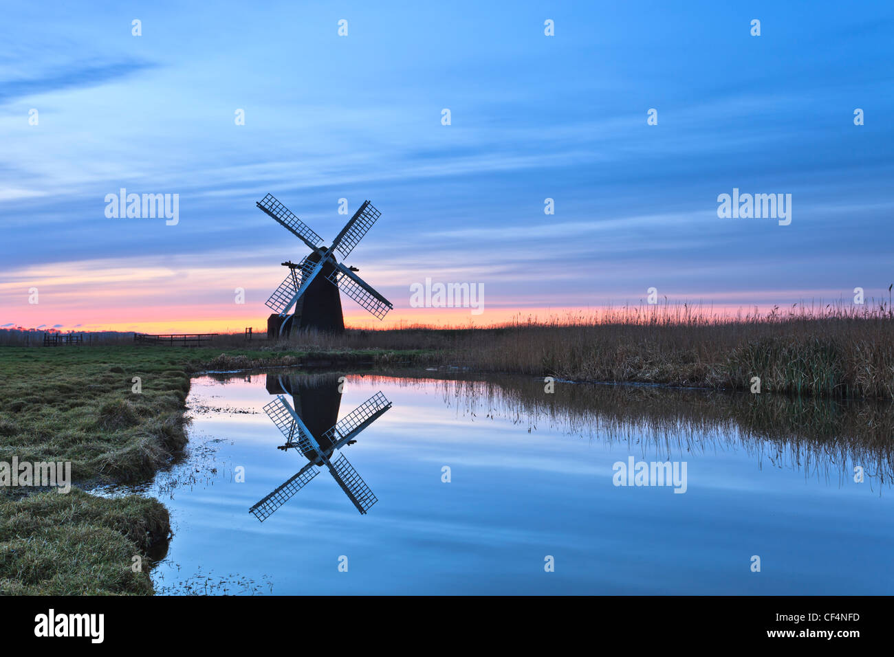 Horizontal water mill hi-res stock photography and images - Alamy