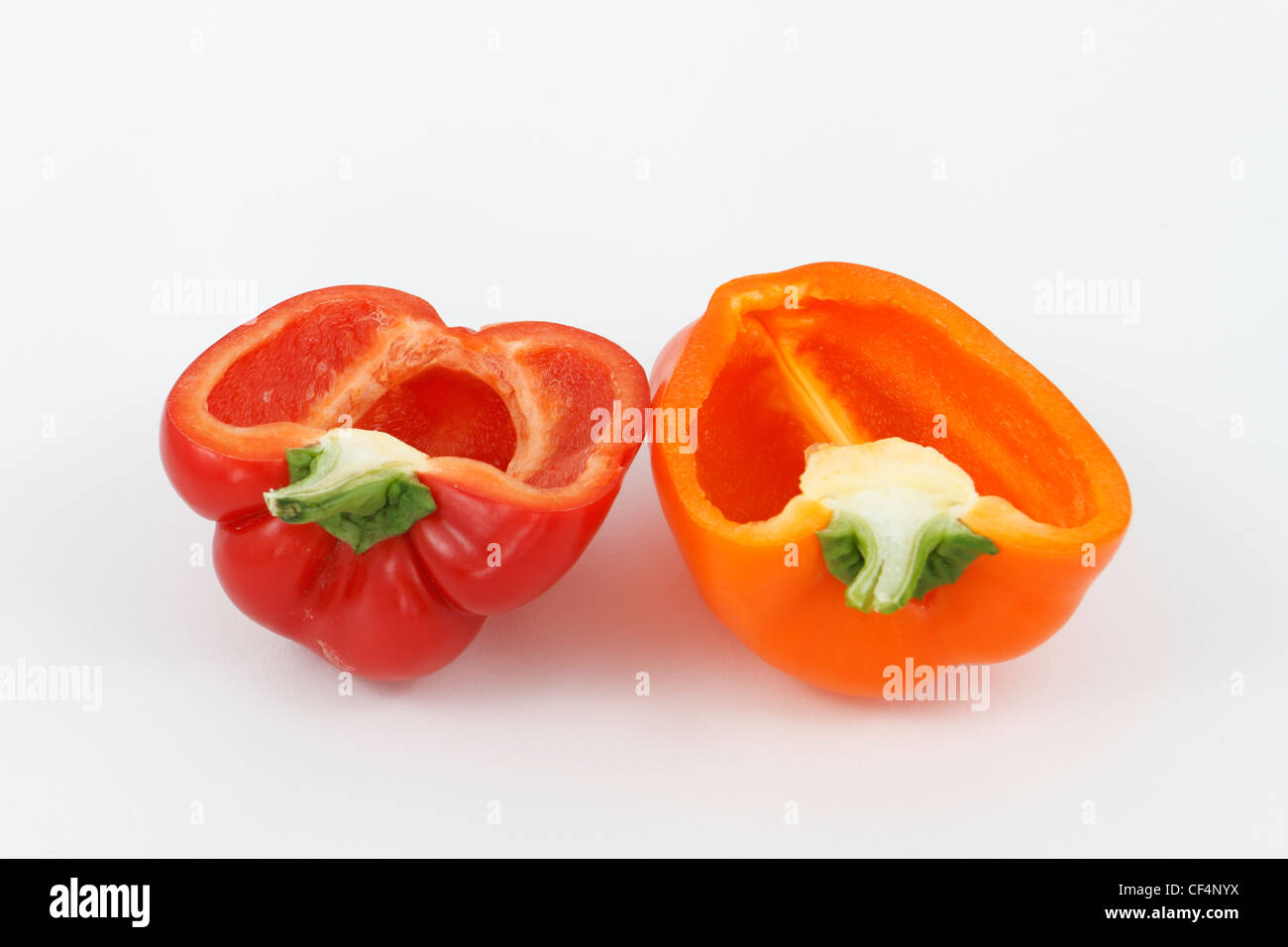 Red bell pepper halved hi-res stock photography and images - Alamy